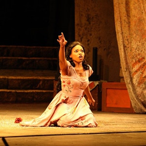 Kristin Lewis: biography, videos - medici.tv