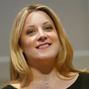 Lisa Milne: biography, videos - medici.tv