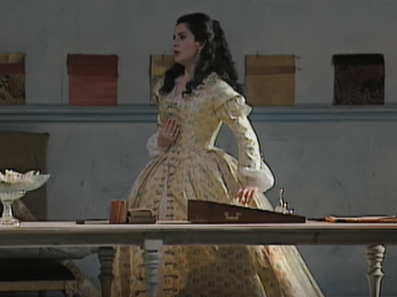 Magic Moments of Music: Angela Gheorghiu sings La Traviata at Royal ...